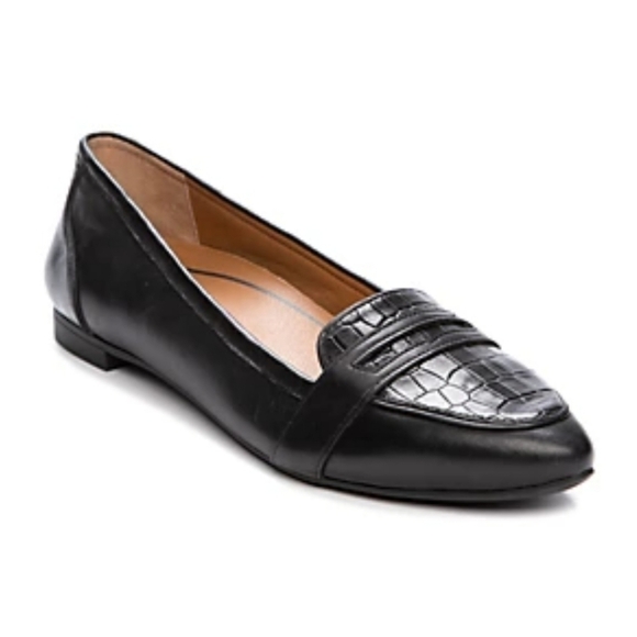 Vionic | Shoes | Vionic Women Savannah Leather Loafer Slip On Shoes Sz ...